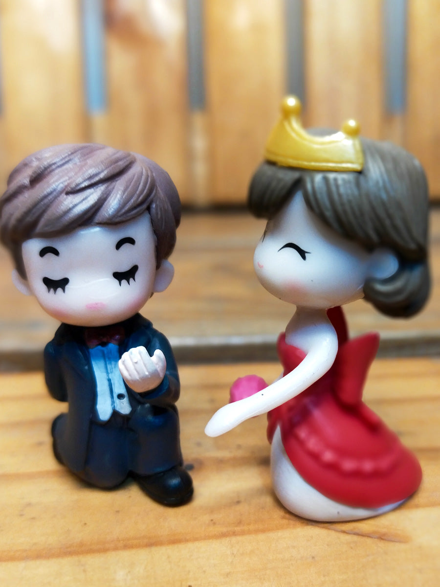 Miniature Garden Toy - The Proposal (Couple Dolls) — Mudfingers